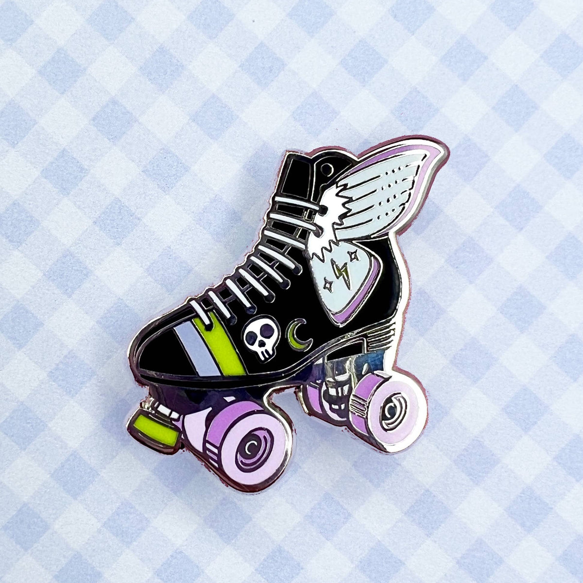 Skate Enamel Pin Live Love Posh