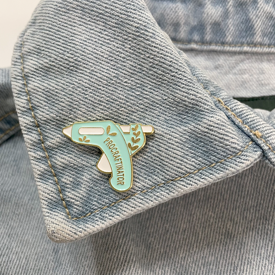 PROCRAFTINATOR ENAMEL PIN – Live Love Posh